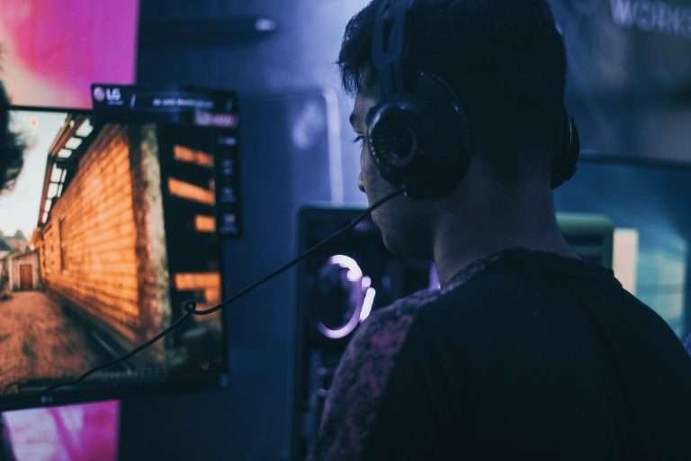 Gaming Posture And Ergonomics For Esports 8 Easy Tips